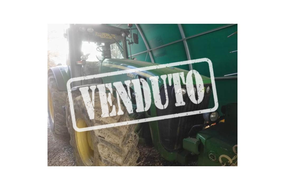 Trattore John Deere 8330 usato - Sgalla
