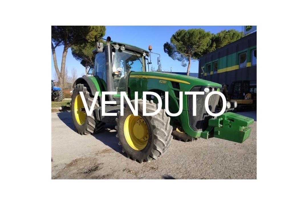 Trattore John Deere 8230 DT usato - Sgalla